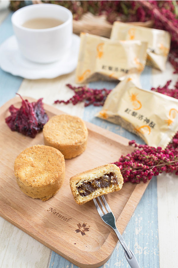 DJ42 Red Quinoa Roselle Cake 180g